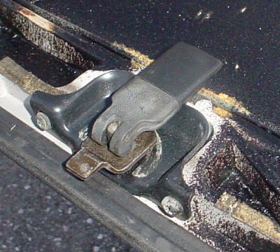 I need ROOF LATCHES - Pelican Parts Forums