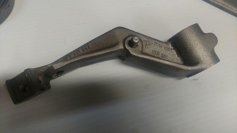 Clutch release arms 930 with omega spring and 915 release arm - Pelican ...