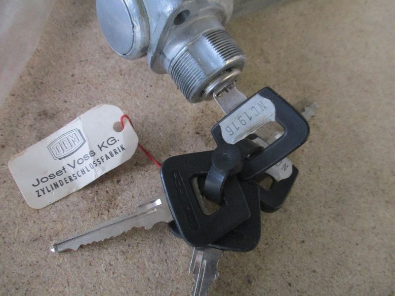 NOS 911 ignition lock/switch 91161301100 + 4 keys - Pelican Parts Forums